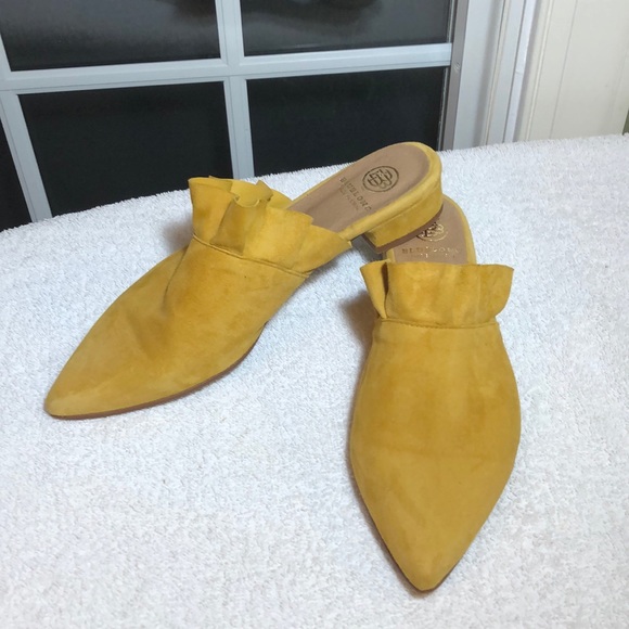 BLUBLONC | Shoes | Blublonc Ruffled Suede Flats | Poshmark
